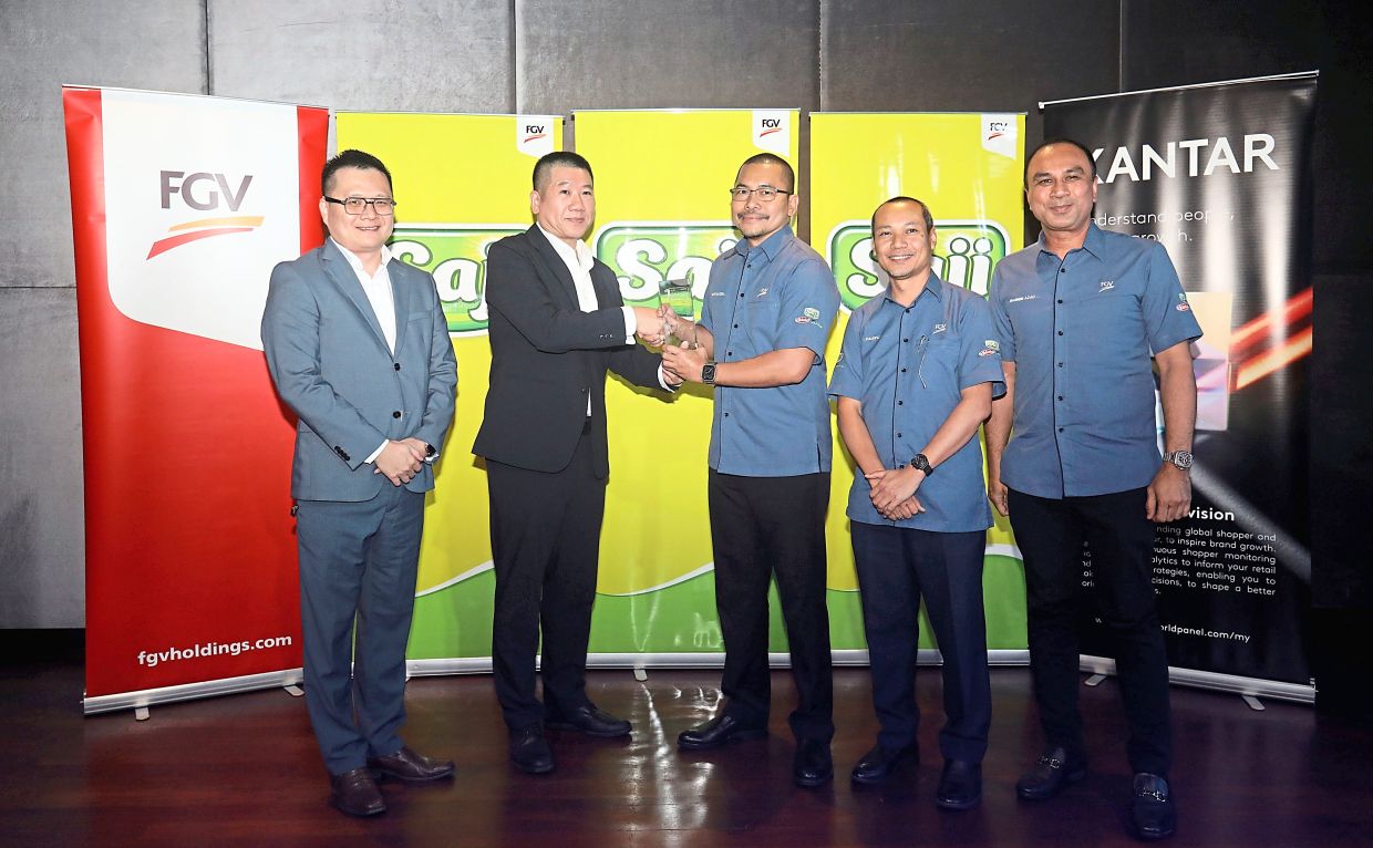 SAJI RECEIVES TOP OUTSTANDING BRAND AWARD FROM KANTAR | The Star