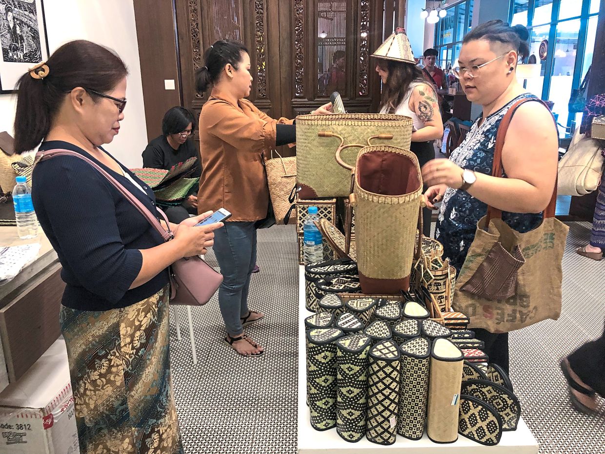 Entwined in tradition: Sabahan weavers who create beautiful works of ...