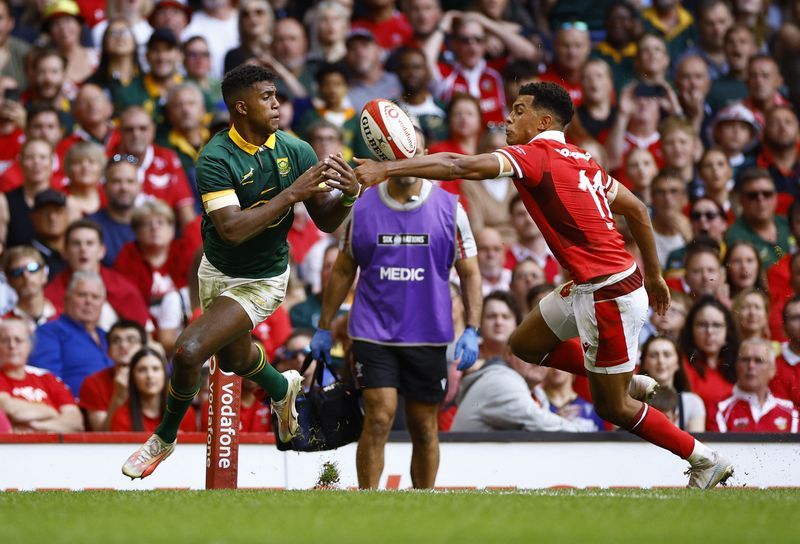 Rugby: Rugby-Moodie moves to centre for Springboks against New Zealand ...