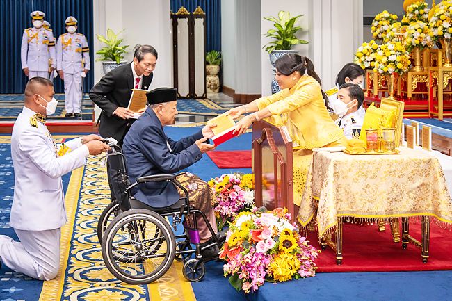 Accolades for three Brunei writers | The Star