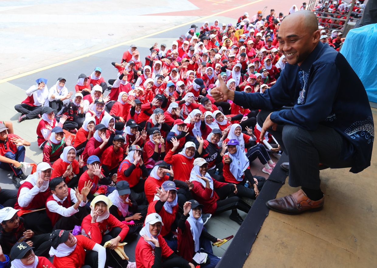 National Day 2023: Telcos told to increase Internet speed | The Star