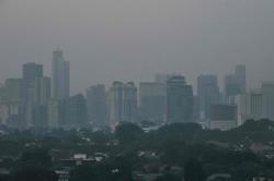 Ministry shuts down factories, to spray mist to reduce air pollution in ...
