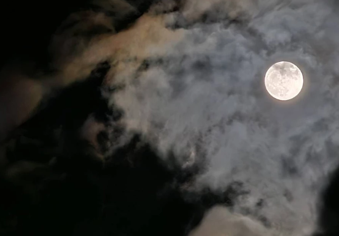 Blue moon enthralls spectators in Northern Thailand | The Star