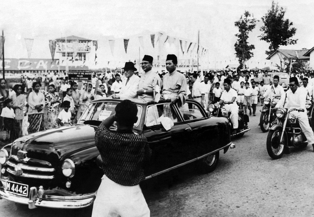 Seniors reflect on the 'good old days', what Merdeka means | The Star