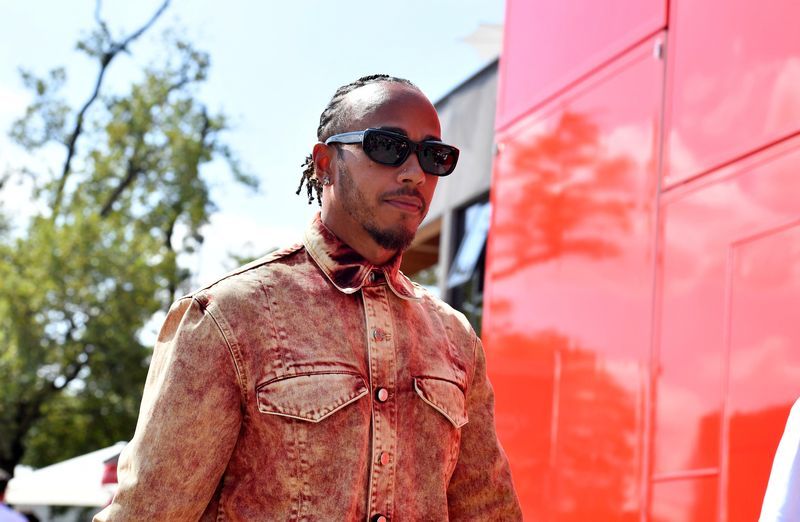 Motorsport: Motor racing-Hamilton says his team mates have been ...