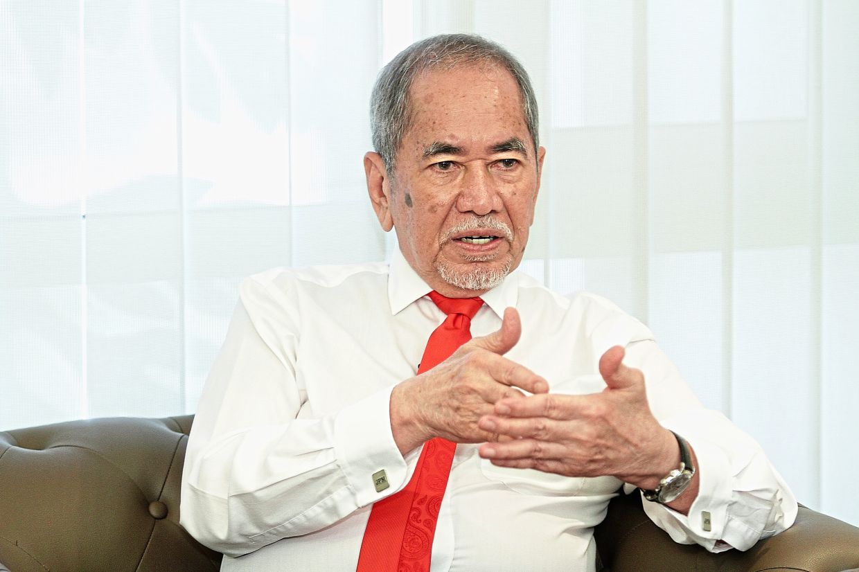 Hackers go after Wan Junaidi again | The Star