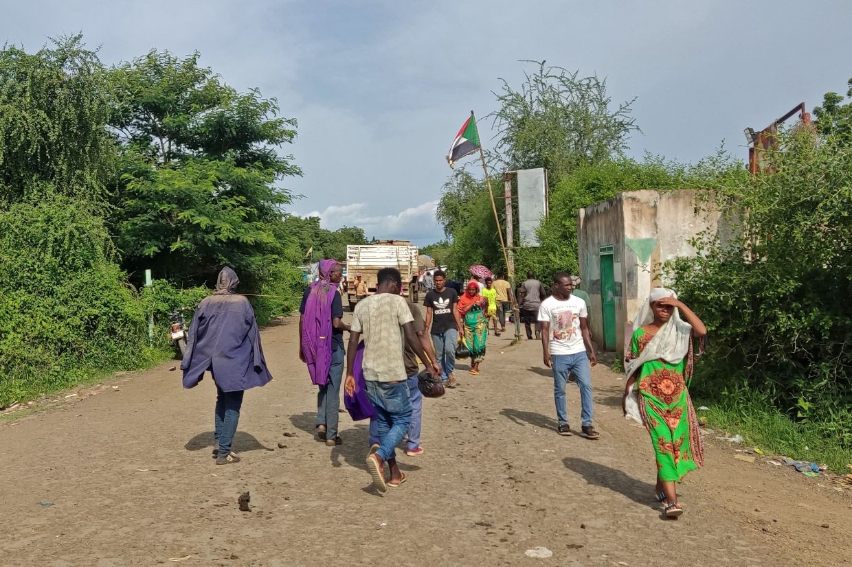 How handwritten letters offer a lifeline in war-devastated Darfur | The ...