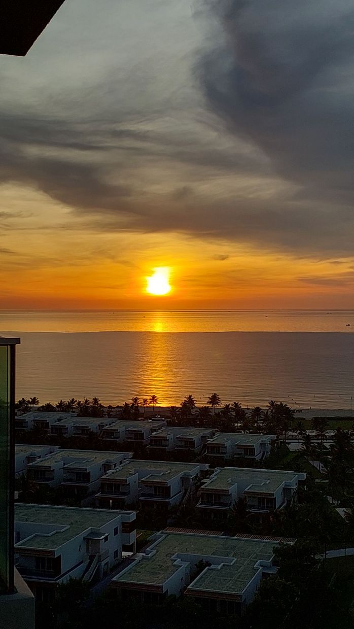 Vietnam's up-and-coming luxury resort town used to be a military base ...