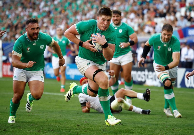 Rugby: Rugby-Vintage Sexton roars back as Ireland rout Romania | The Star
