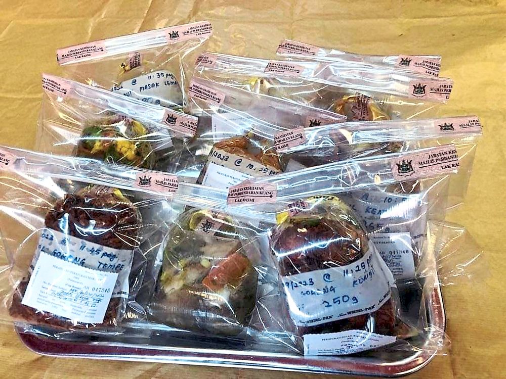 Food samples from five eateries in Klang collected for analysis during ...