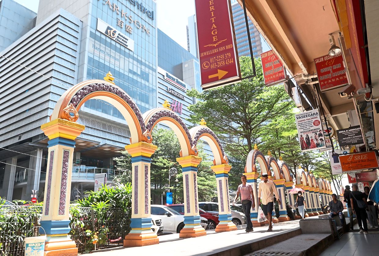 Little India buzzing with life | The Star