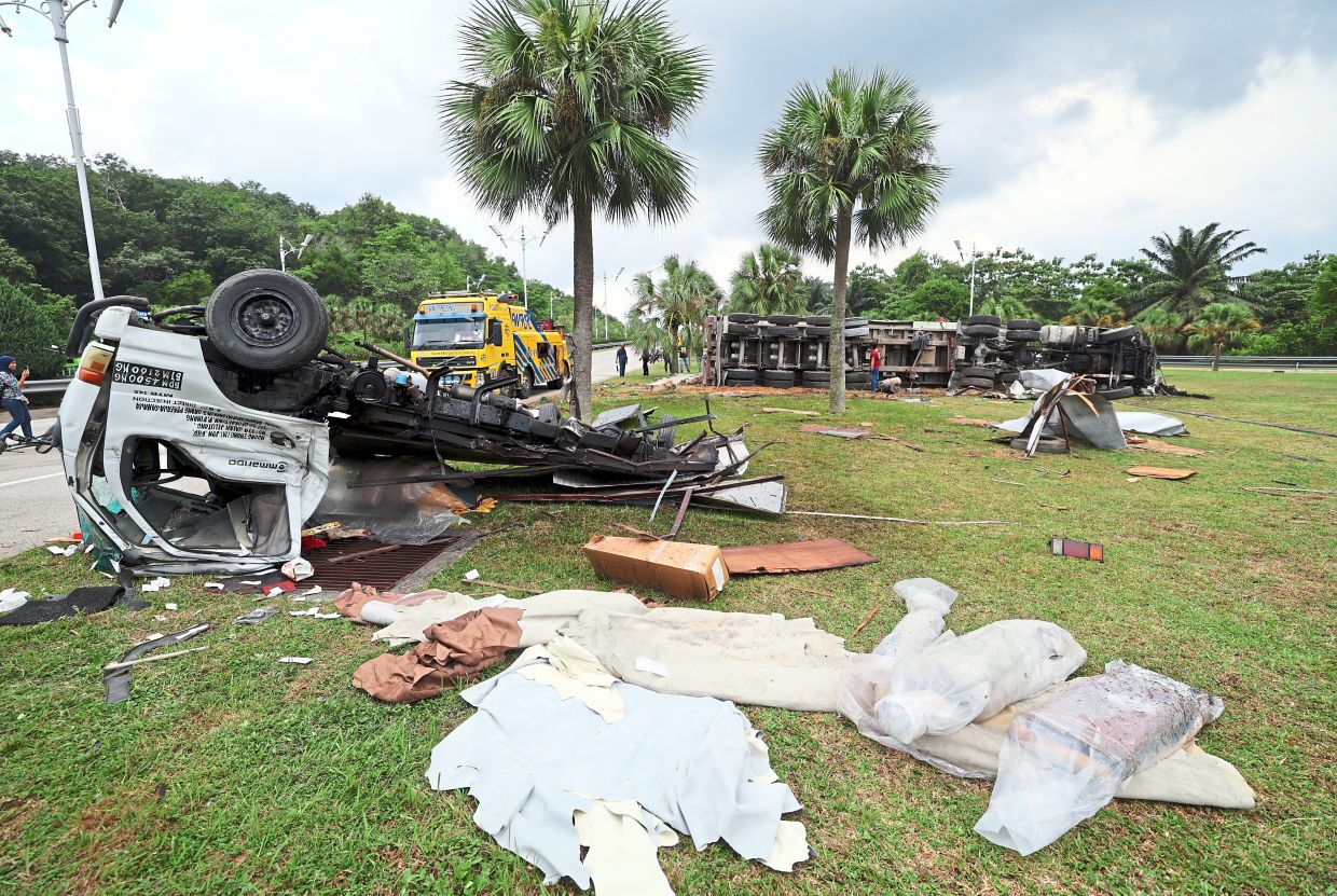 Fatal collision claims two lives in Putrajaya | The Star