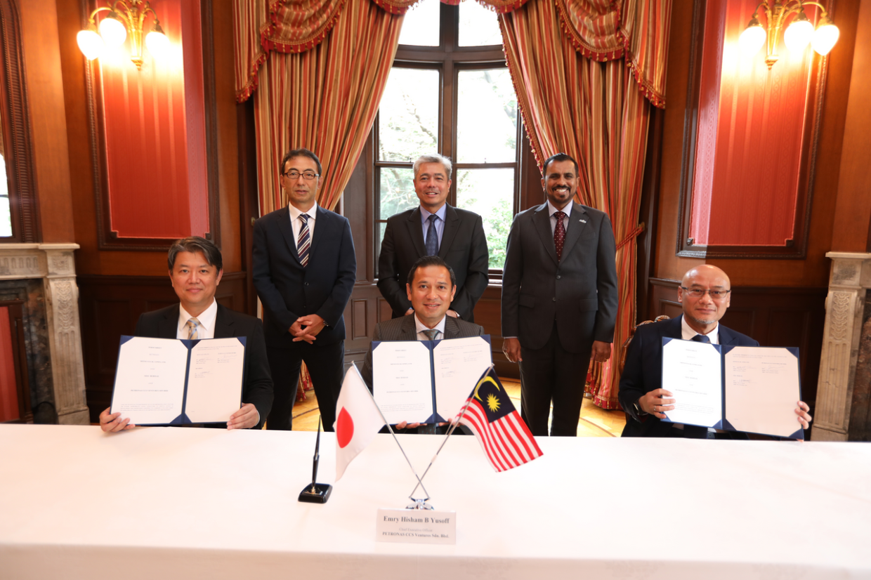 PETRONAS, MOL and MISC to jointly develop LCO2 carriers for CCS ...