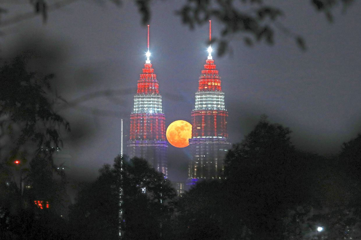 Blue moon time | The Star