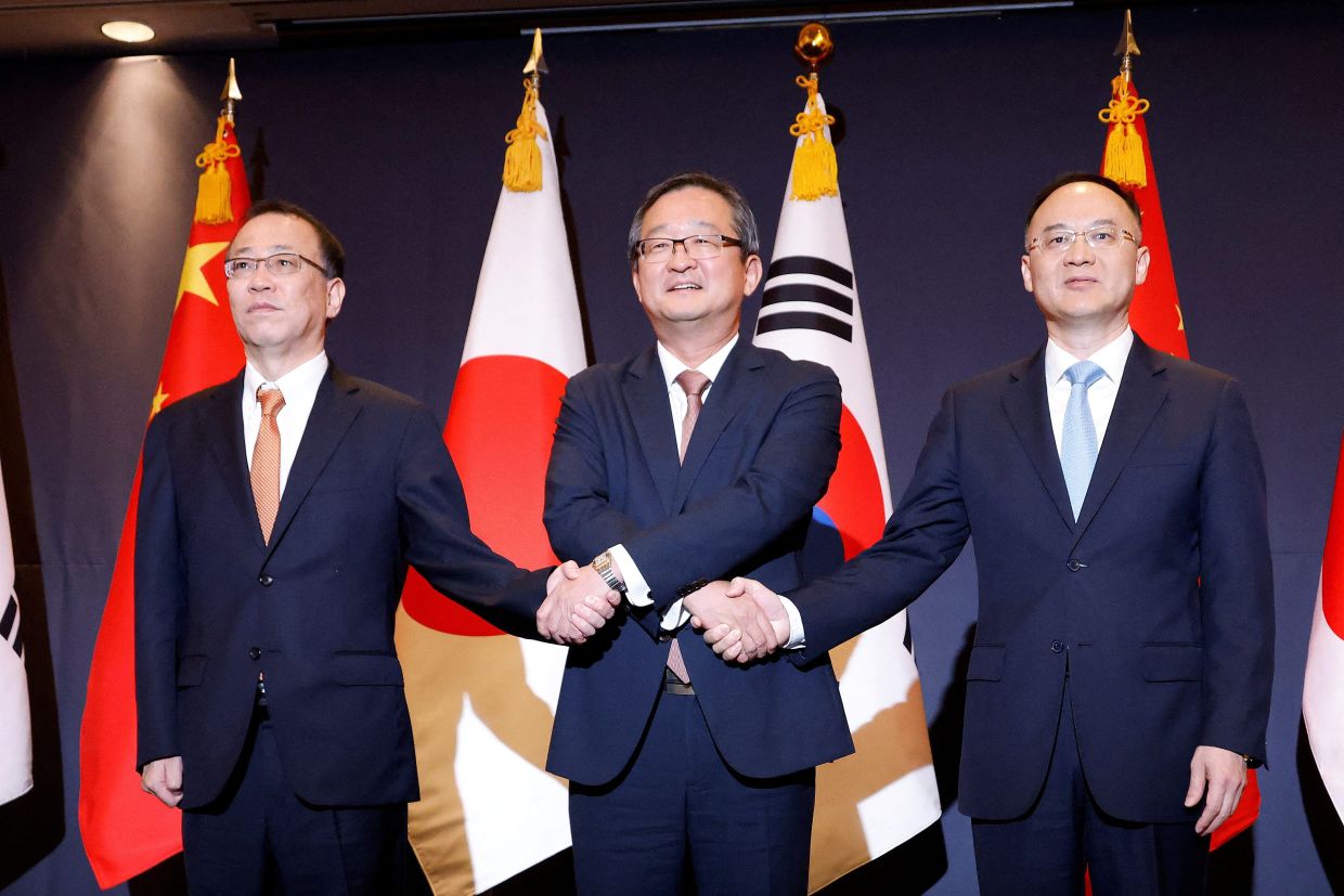 China, S. Korea, Japan leaders to hold first summit since 2019 | The Star