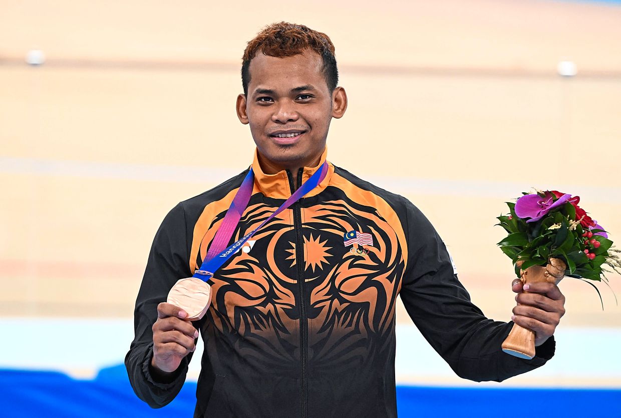 Cycling: Malaysian suffers same fate as Azizul – starting high up the ...
