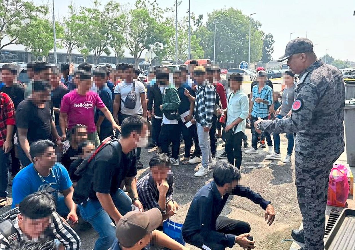 23 undocumented migrants detained | The Star