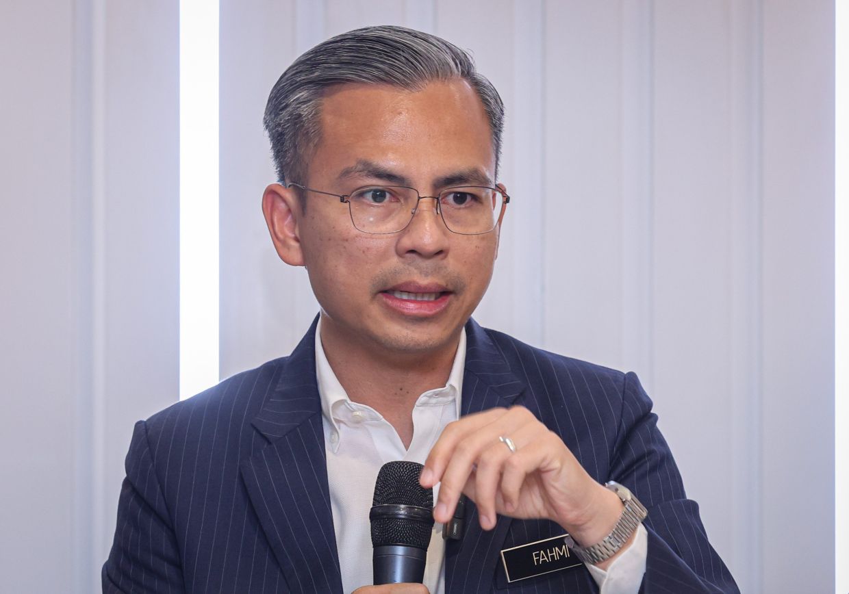 No second 5G contract awarded so far, says Fahmi | The Star