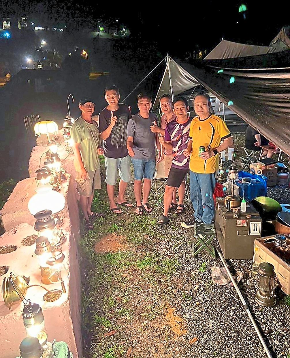 Shining a light on kerosene lamp lovers, fuelled by a burning passion ...