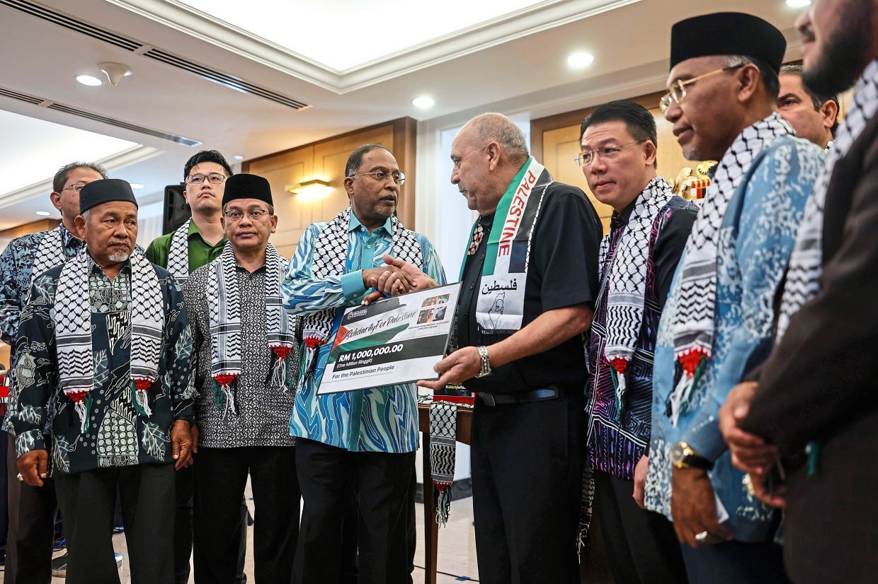 ‘Contact Wisma Putra for help’ | The Star