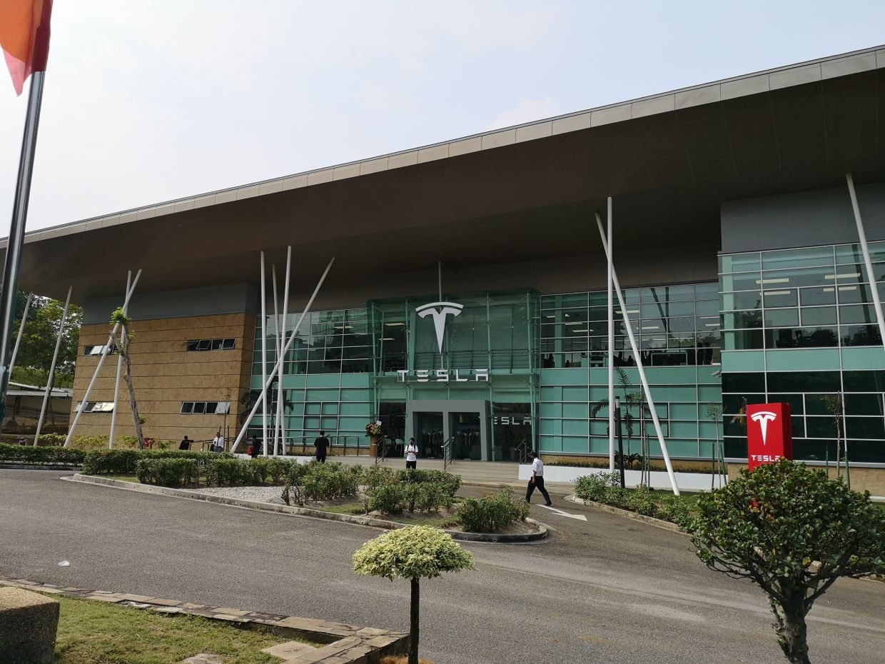 Tesla launches Model 3, flagship experience centre in Malaysia | KLSE ...