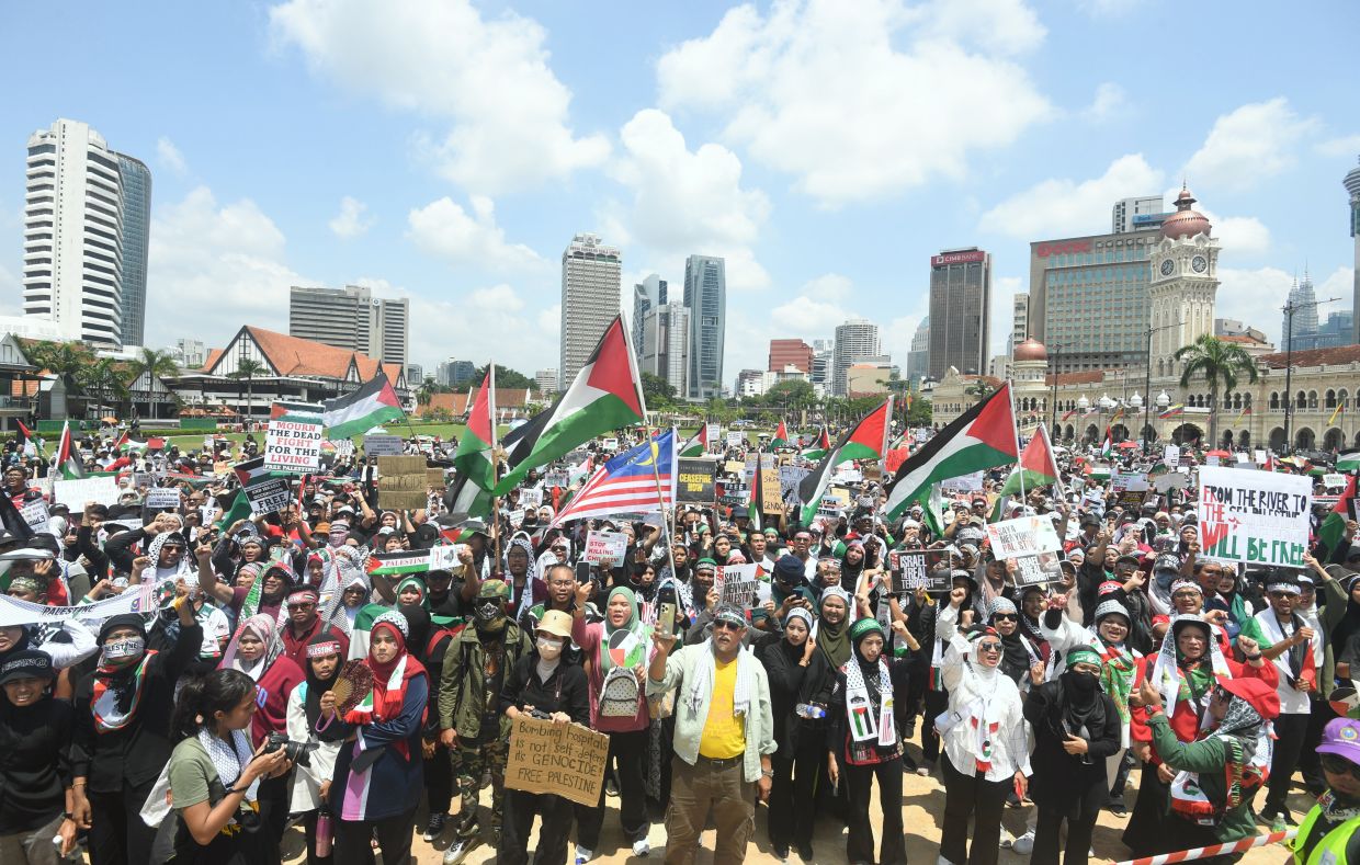 Thousands gather at Dataran Merdeka for ‘Freedom for Palestine’ rally ...