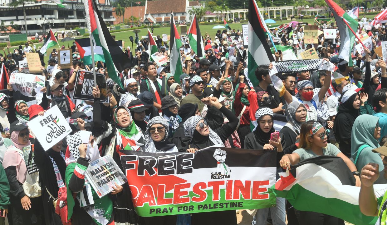 Thousands gather at Dataran Merdeka for ‘Freedom for Palestine’ rally | The Star