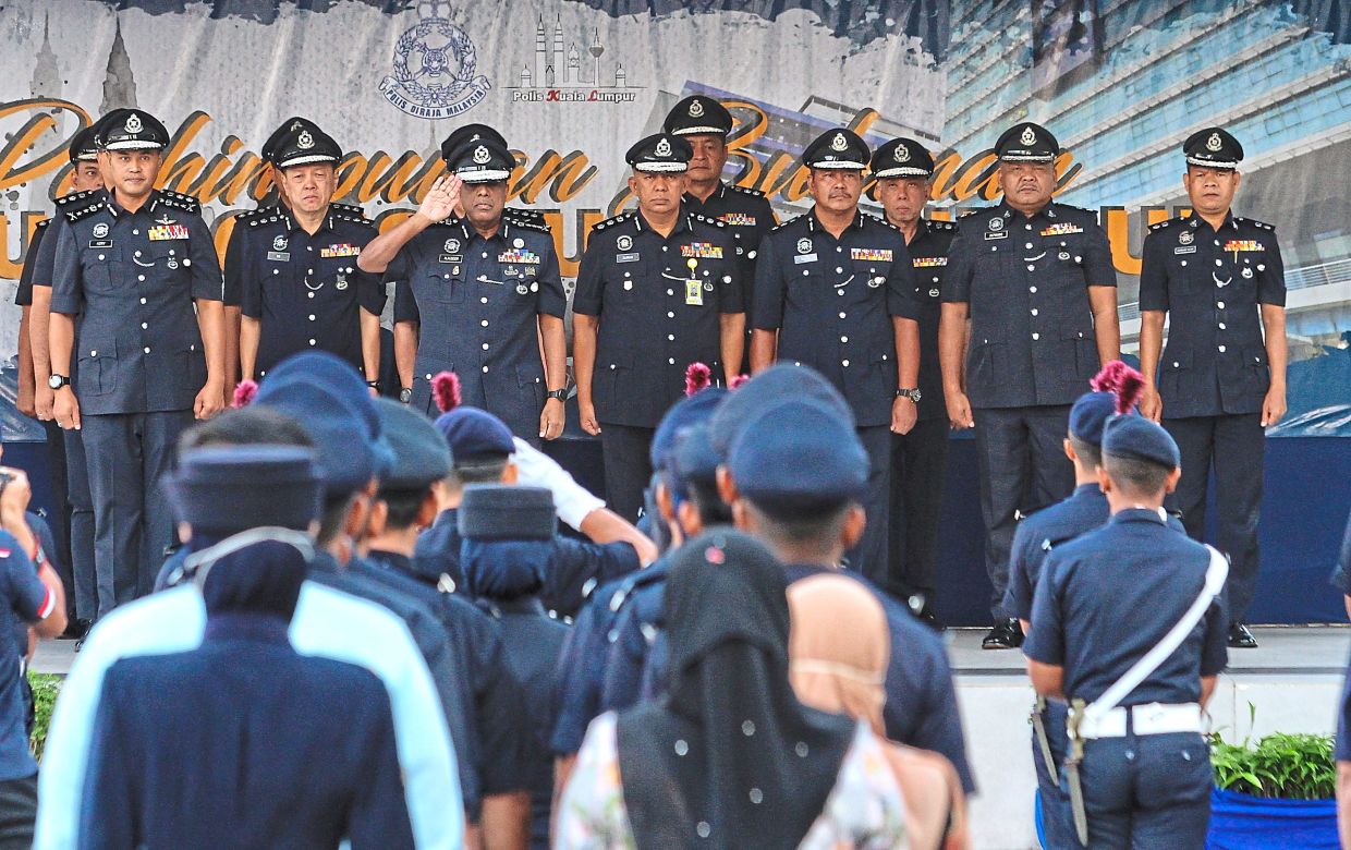 Posh condos a base for scam calls | The Star