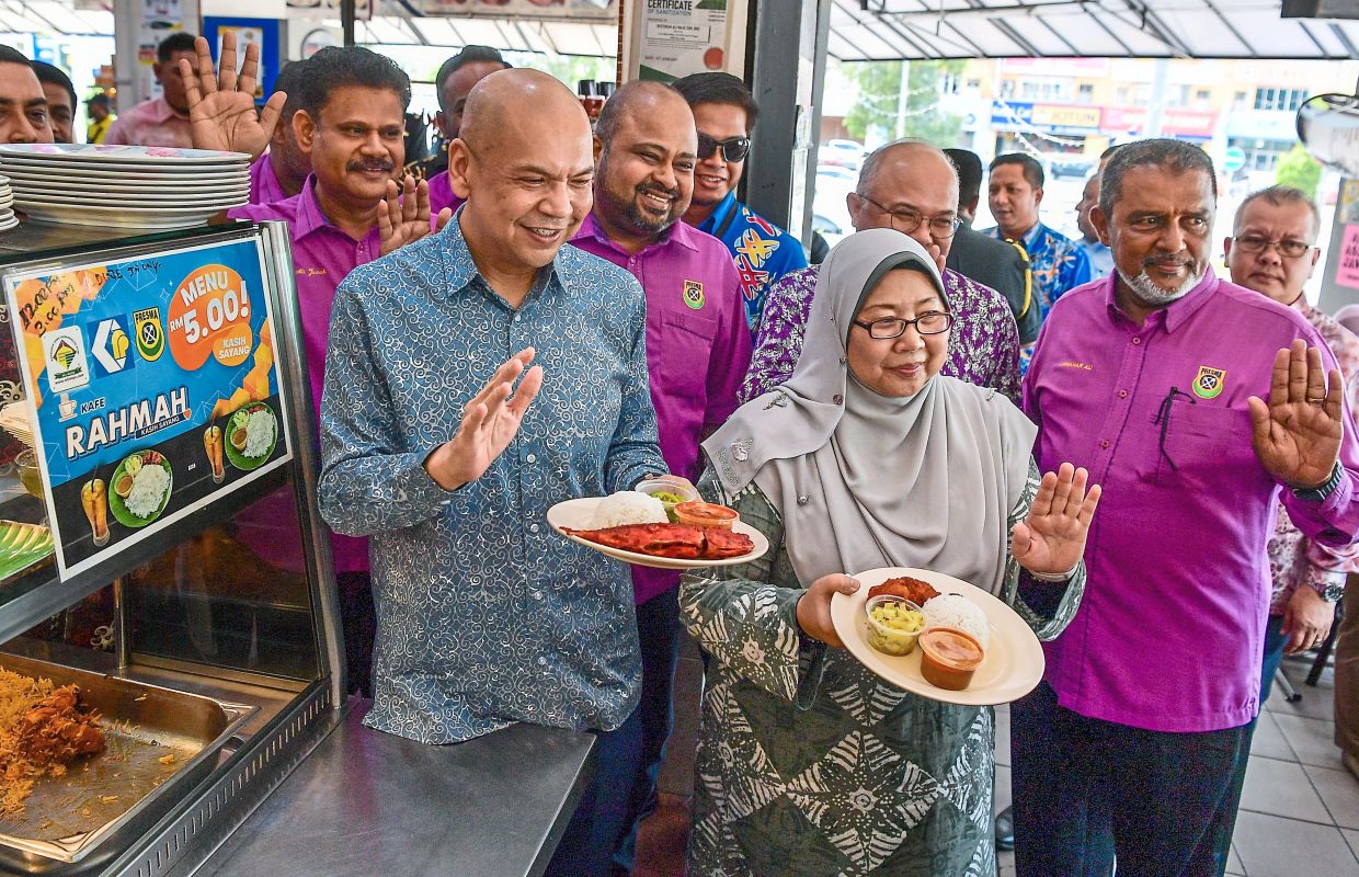 Menu Rahmah operators get a leg-up with discounts | The Star