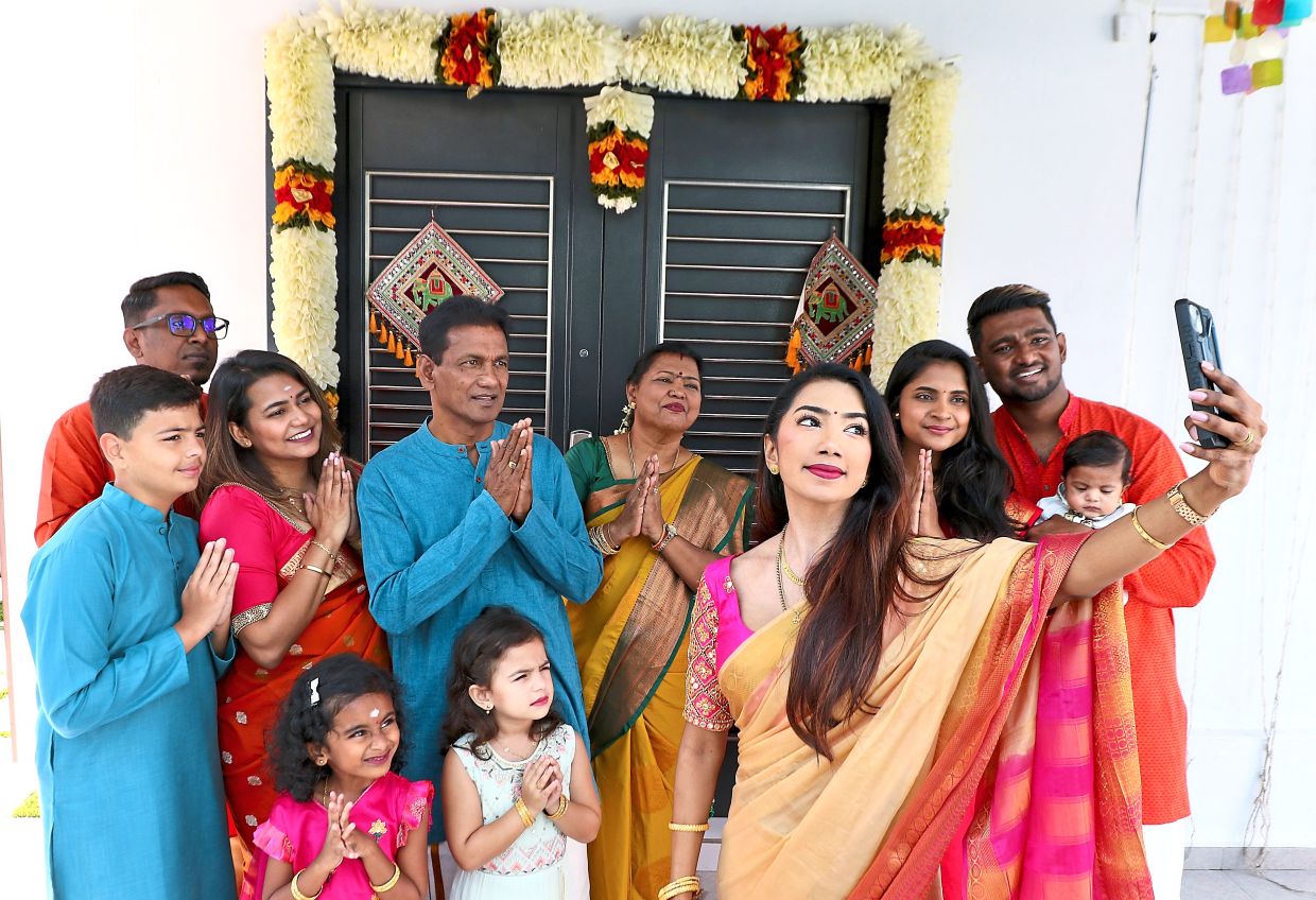 Radiating in Deepavali’s warmth | The Star