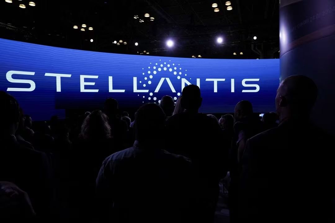 Stellantis offering buyouts to about half its US salaried employees ...