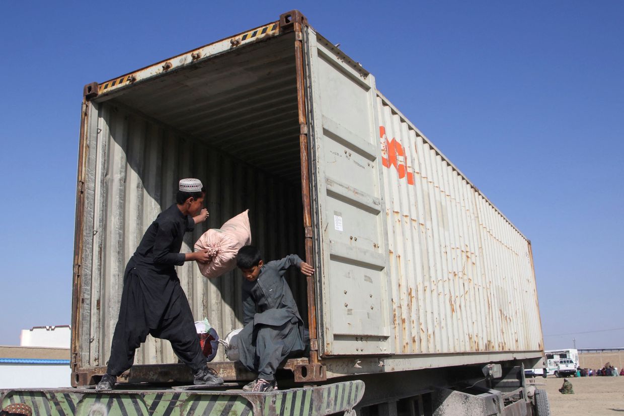 Afghanistan urges Pakistan to release 1,000s of containers held at port ...