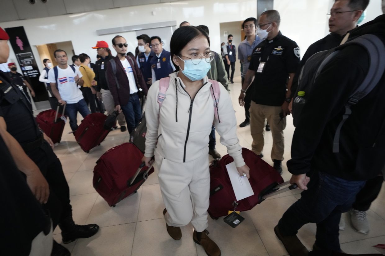 Group of 17 Thai hostages released by Hamas arrives in Thailand | The Star