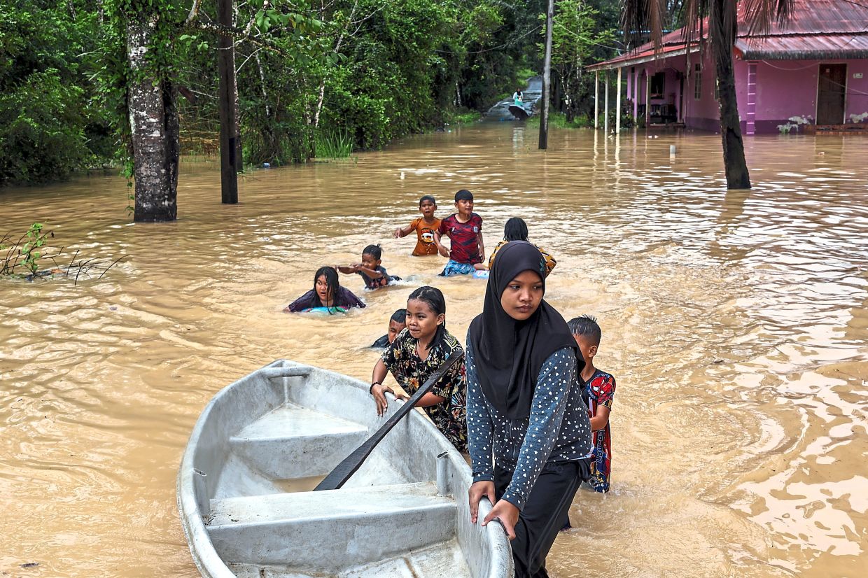 Flood woes worsen in Kelantan | The Star