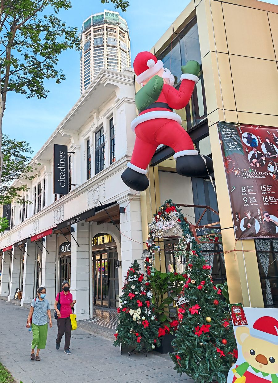 An inflatable and colourful Christmas on the horizon | The Star