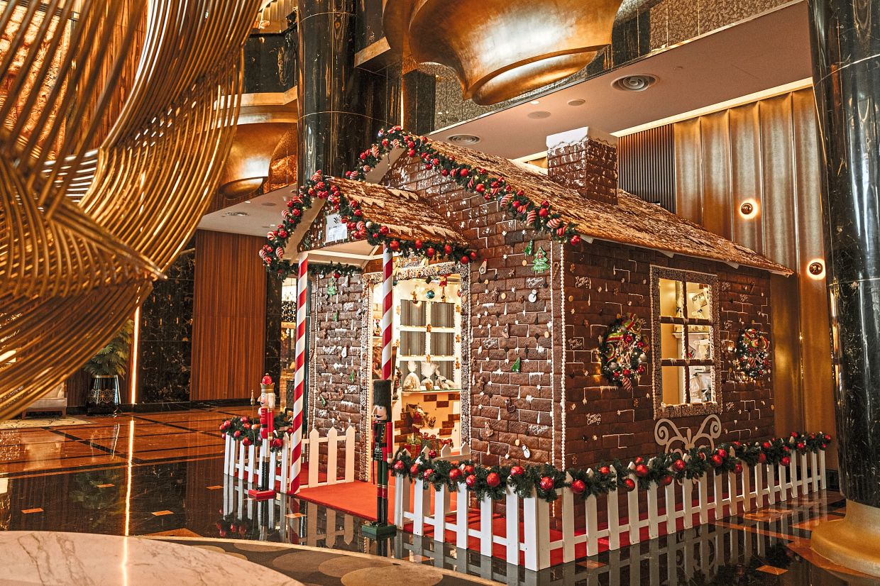 Giant gingerbread house spreading holiday spirit | The Star