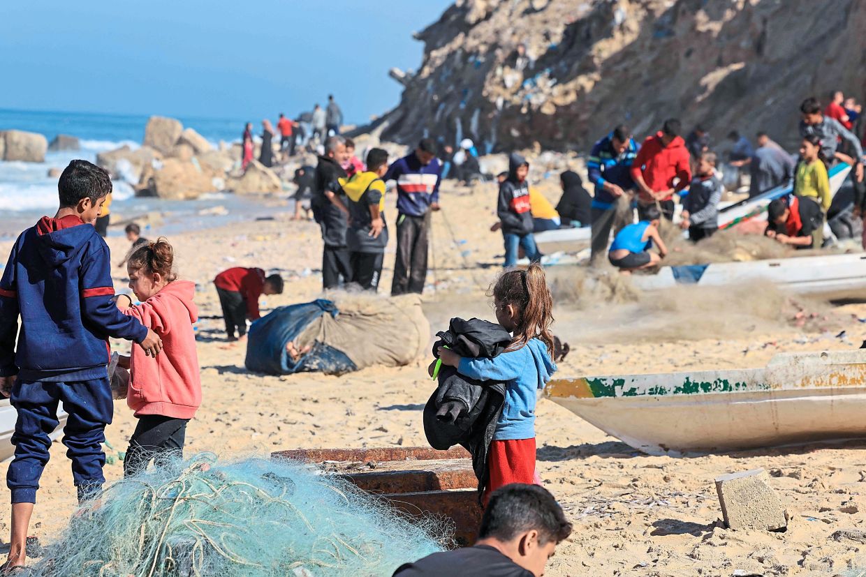 Seaside respite for Gaza’s displaced | The Star