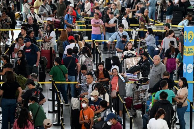 Coming home: Nearly 60,000 daily arrivals in Philippines as holidays ...