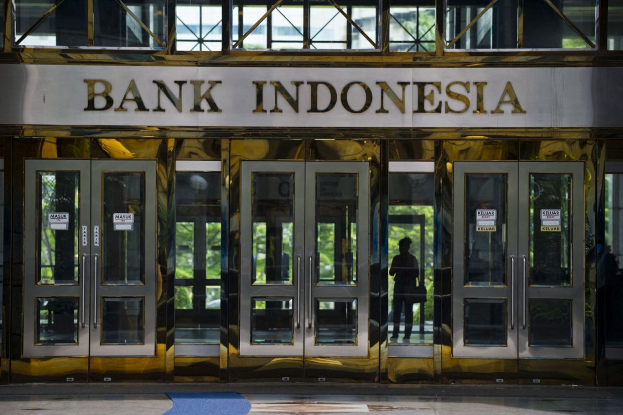 Bank Indonesia holds its rate and signals that it’s in no rush to ease ...