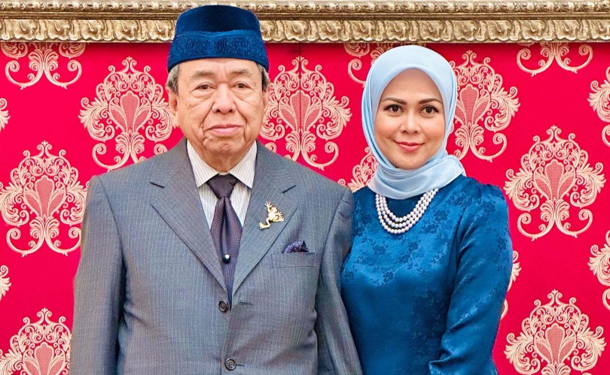 Selangor Sultan, Tengku Permaisuri extend Christmas greetings to all ...