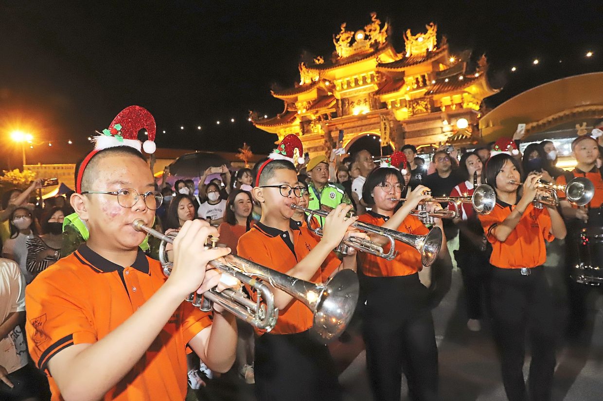 Moving to the beat of joyful procession | The Star