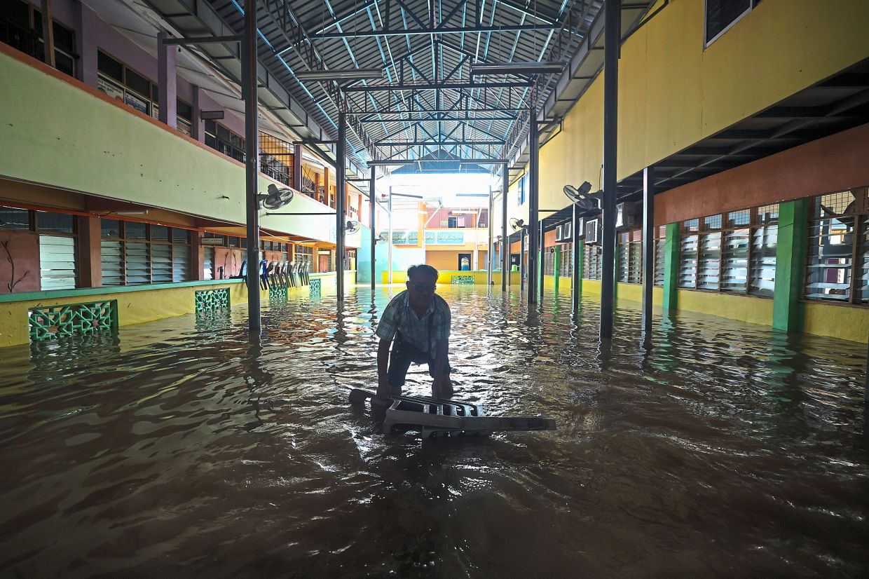 Uniform ‘waiver’ for kids | The Star