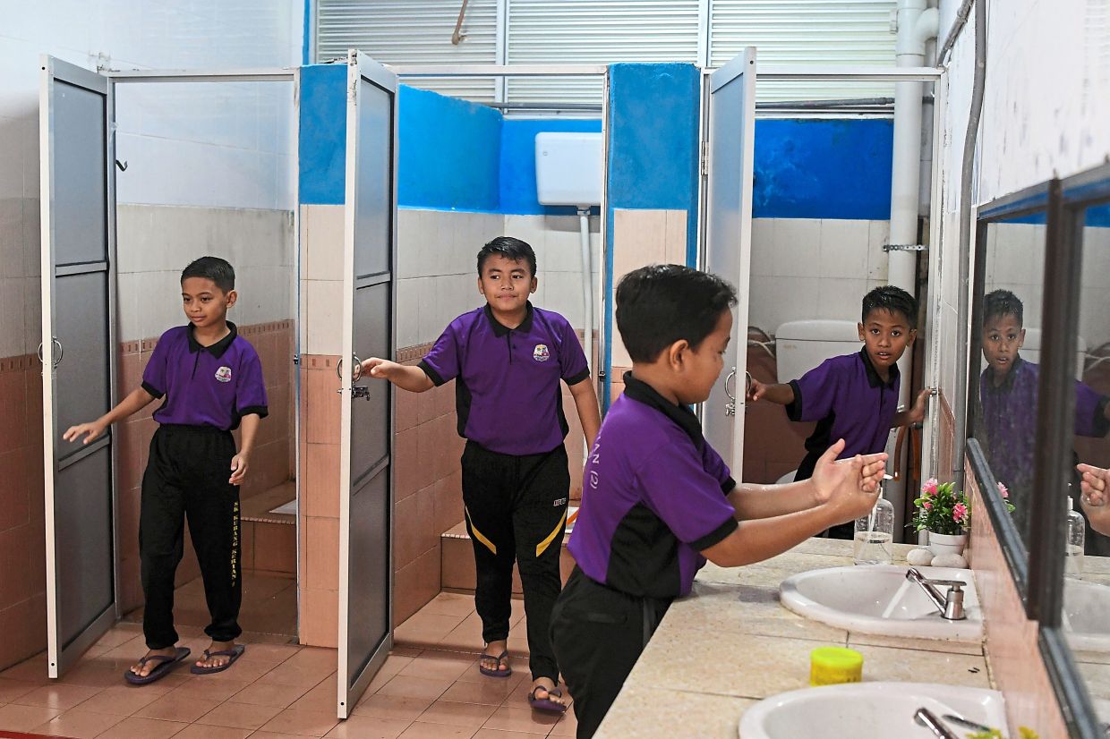 Loo-king good for pupils | The Star