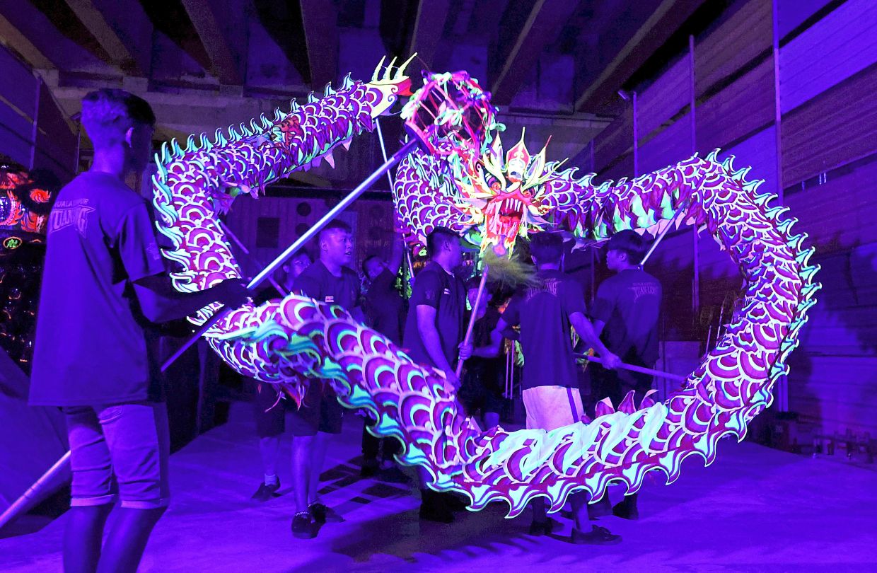 Glow-den dragon to the fore | The Star