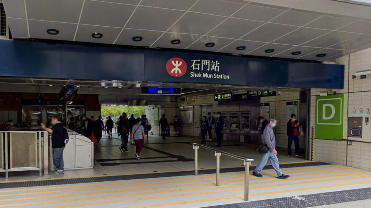 Elderly Hong Kong man dies after alleged murder-suicide attempt in MTR ...