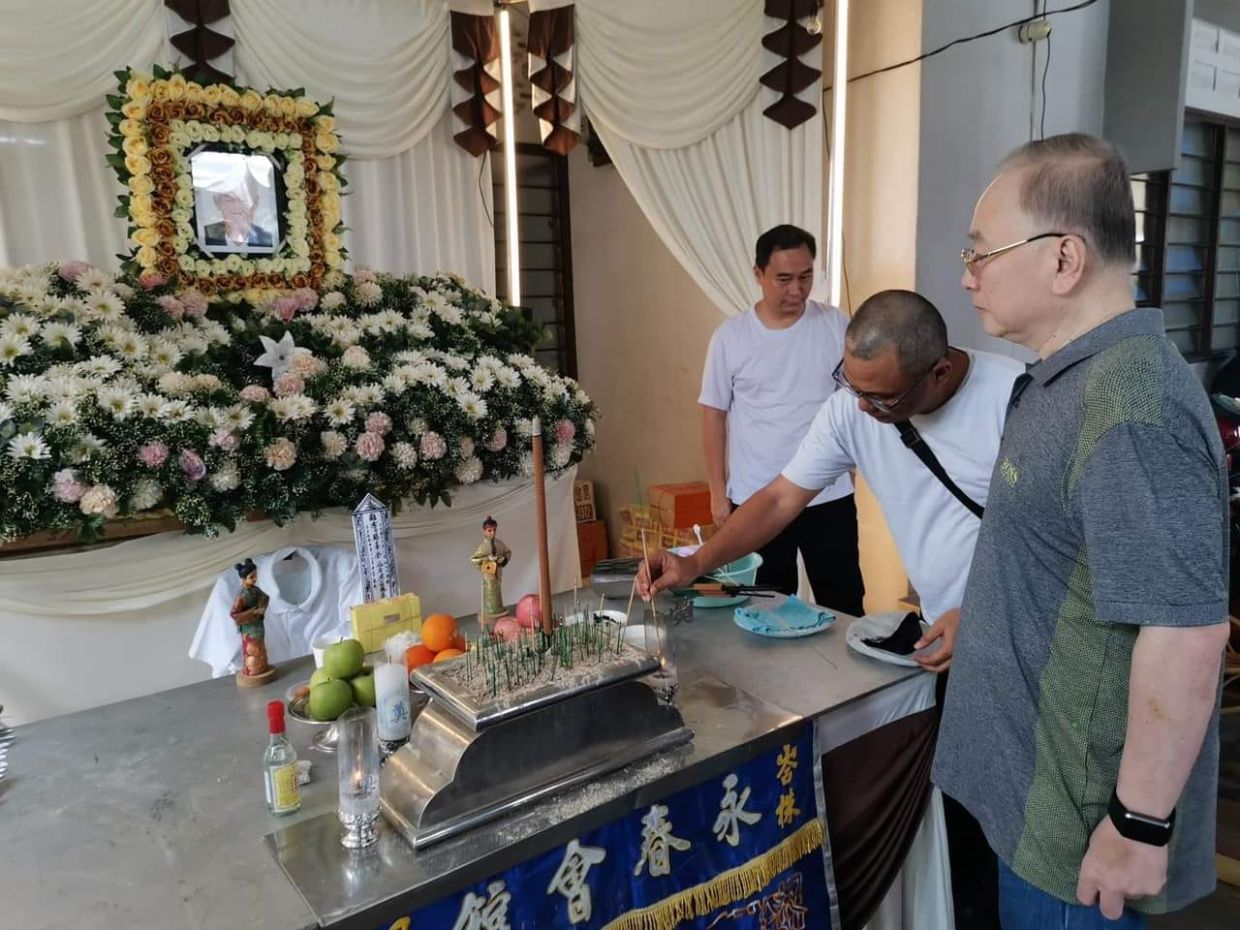 Dr Wee pays last respects to his friend | The Star