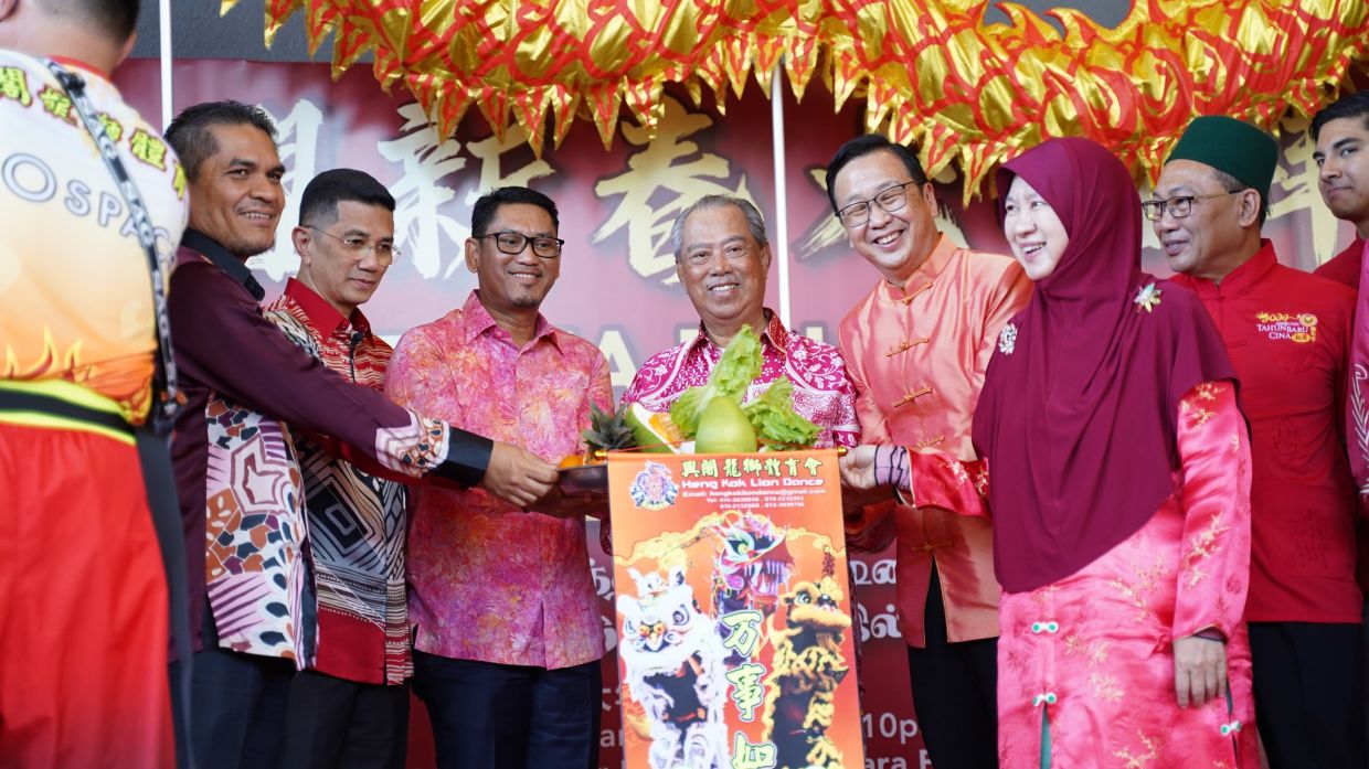 Poser over Bersatu leader reportedly seen at PMO | The Star