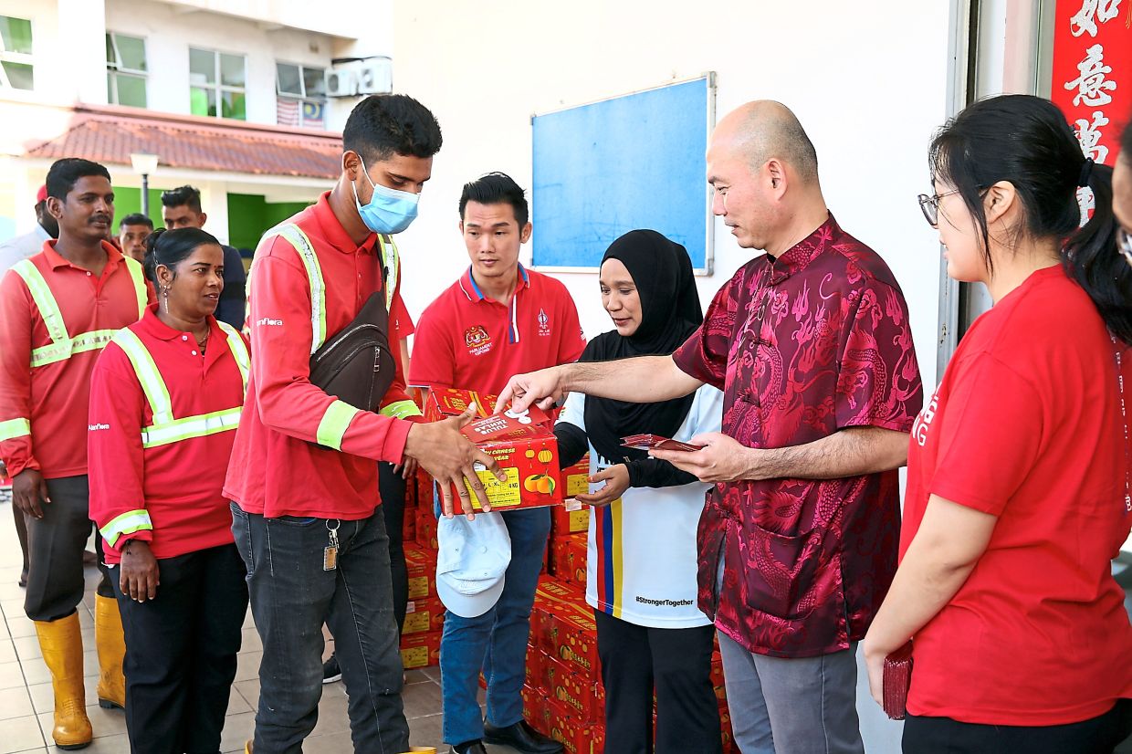 ‘City cleaners must have Socso, insurance’ | The Star