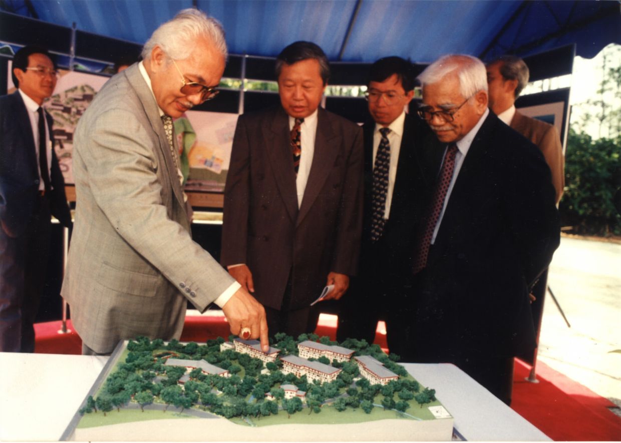 Photo Gallery: Ex-Sarawak governor Taib Mahmud passes away | The Star