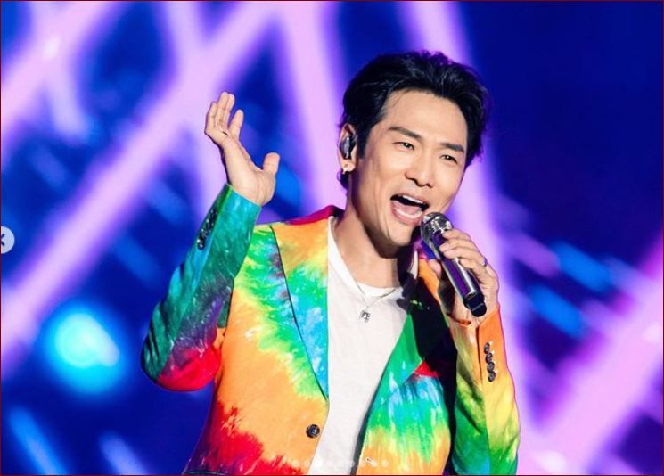 HK singer Alex To, 62, says he and 36YO wife are trying for a second ...